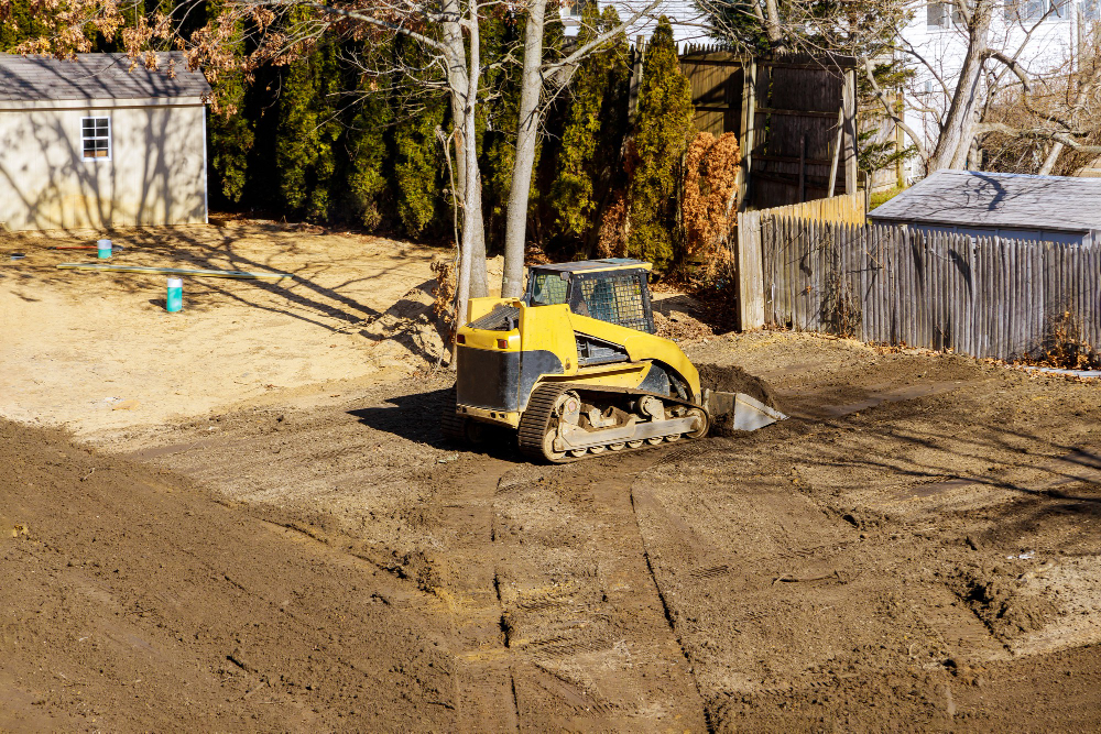 Comment niveler un terrain pour bien préparer son jardin